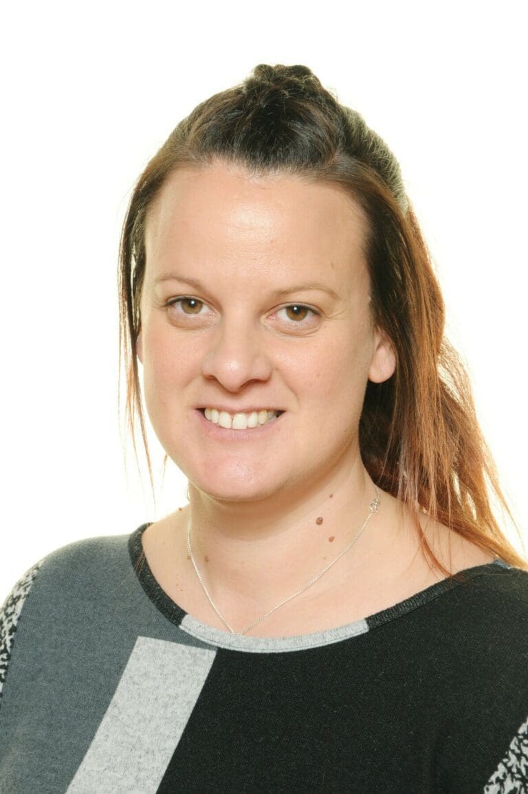 Staff - Woodborough Wood's Foundation C of E Primary School